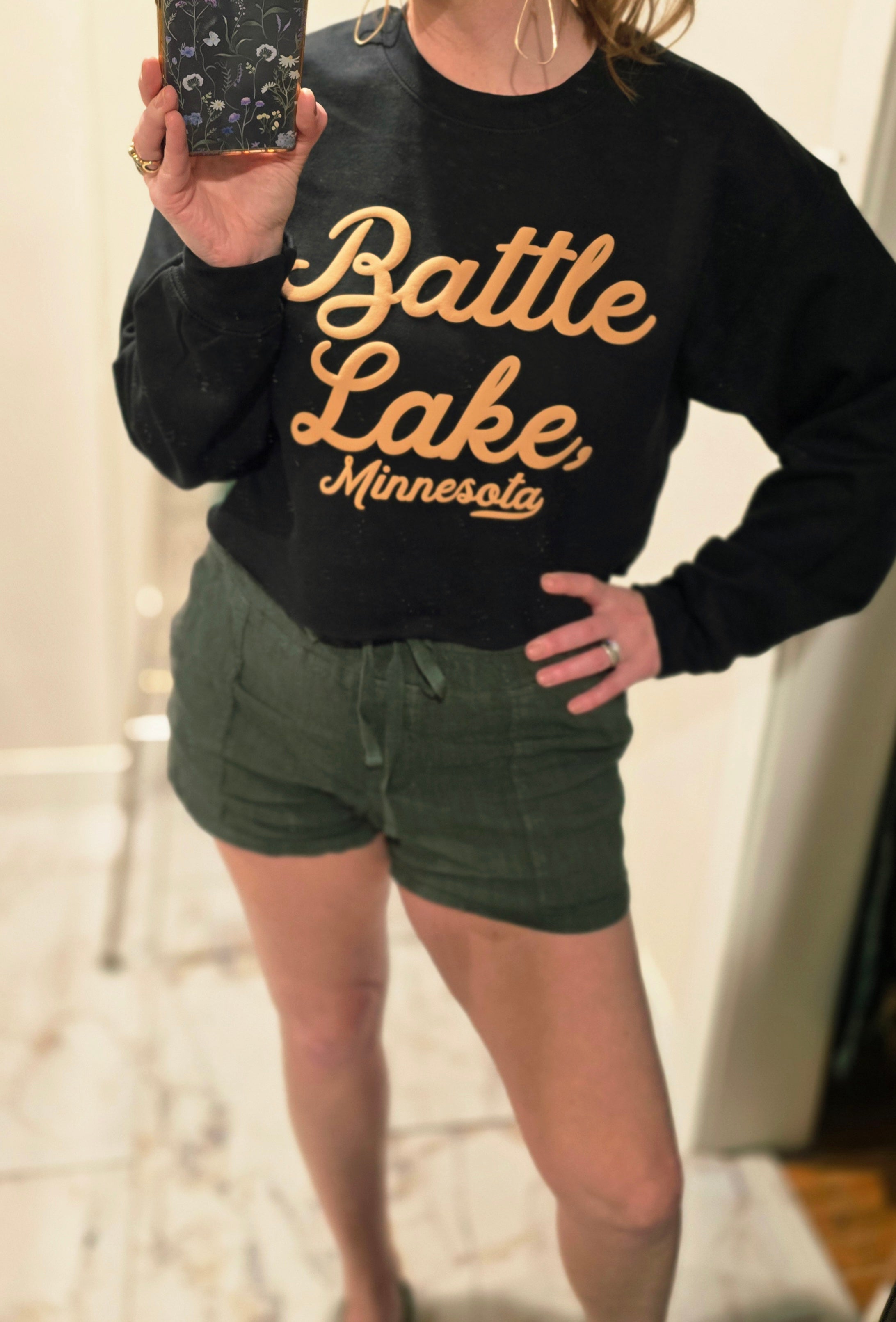 Battle Lake Cropped Crew Neck – Chelsea Pacifica